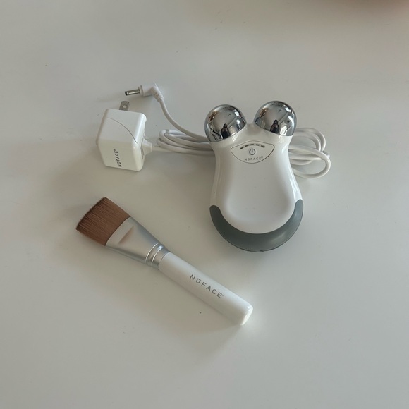 NuFace | Skincare | Nuface White And Gray Toning Device Set Mini | Poshmark